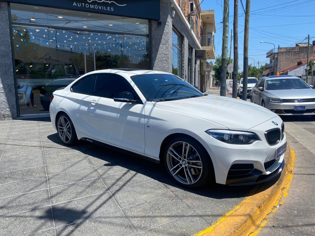 BMW 240i M – Nelson Automoviles